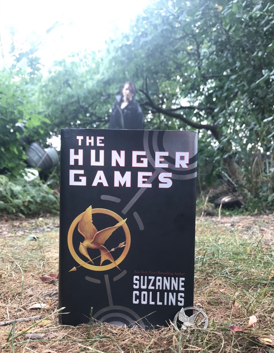 [REVIEW] “The Hunger Games” By: Suzanne Collins | buried in a bookshelf